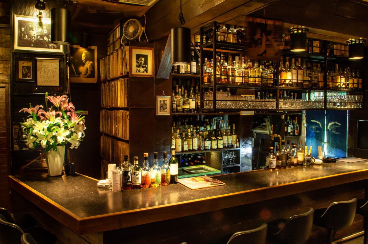 Tokyo Jazz Kissa: 15 Jazz Bars founded in the 1960s and 1970s | In ...