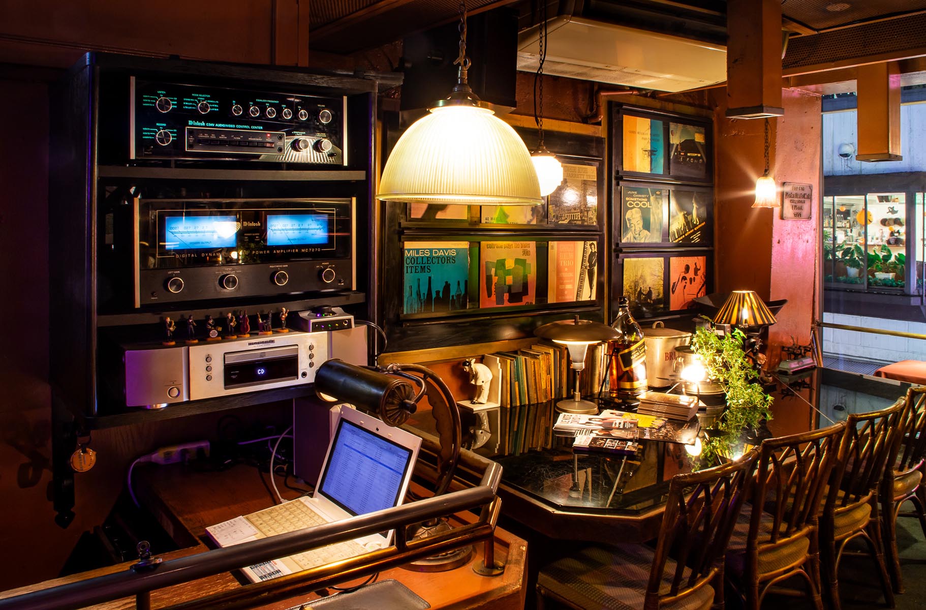 Tokyo Jazz Kissa: 15 Jazz Bars founded in the 1960s and 1970s | In ...