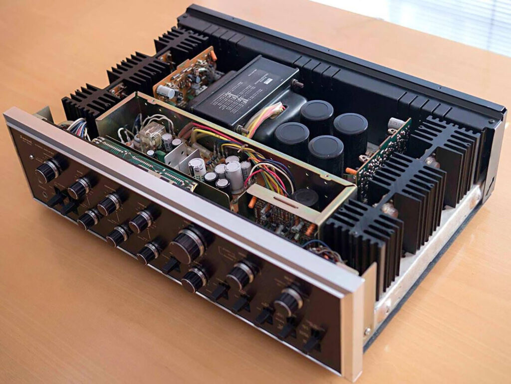 Iconic Sansui Amplifiers: Exit to Vintage Street | In Sheeps Clothing