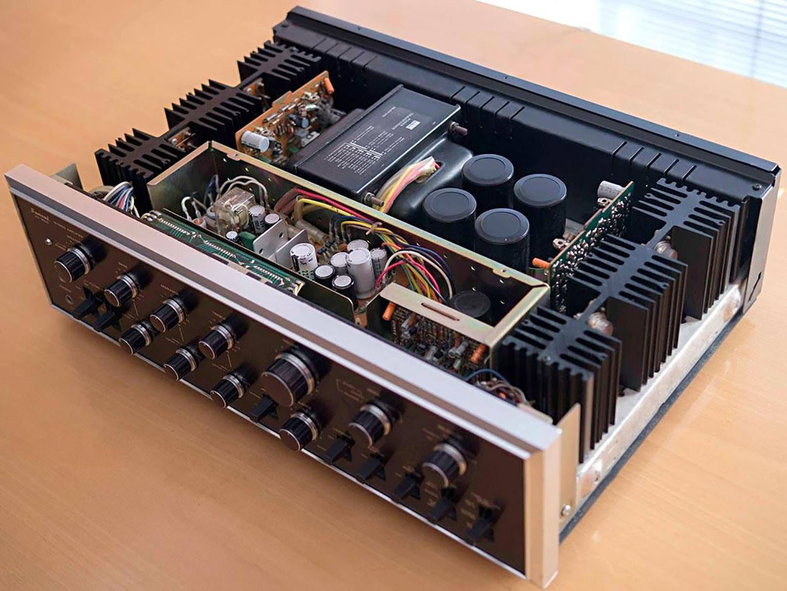 Iconic Sansui Amplifiers: Exit to Vintage Street | In Sheeps Clothing