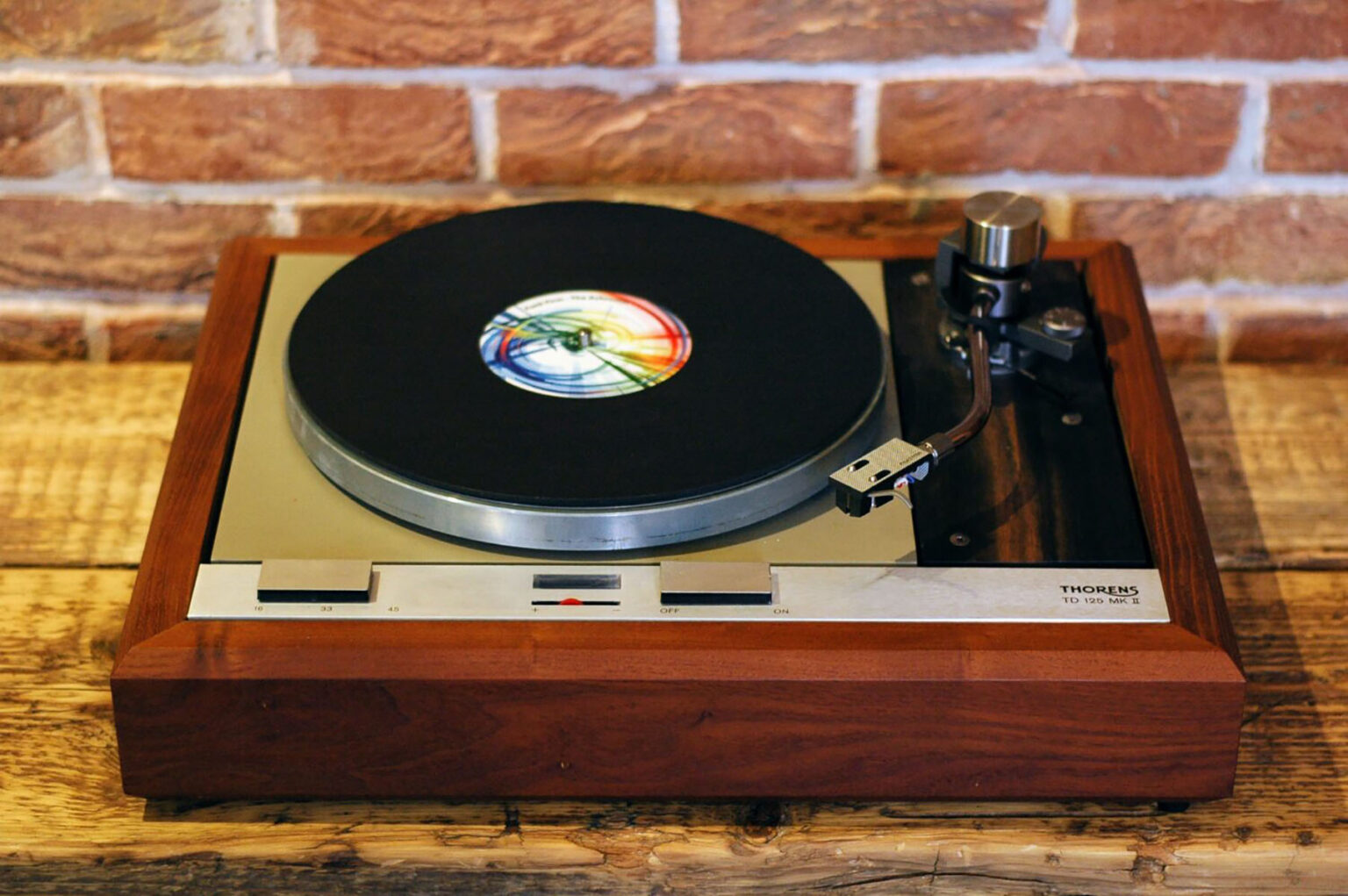 5 Vintage Turntables for Your Stereo System | In Sheeps Clothing