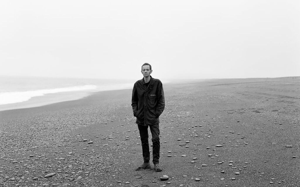 Listen: New Zealand guitarist-composer Roy Montgomery’s hypnotic solo ...