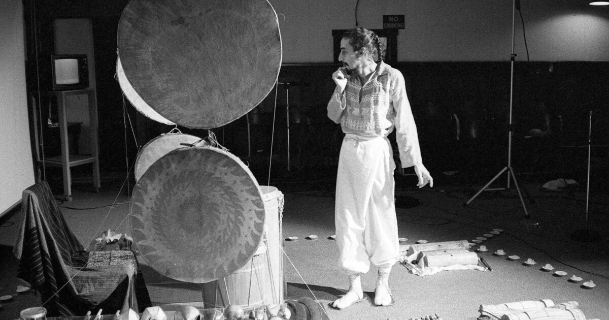 Triángulos De Luz Y Espacios De Sombra: In Conversation w/ Antonio ...